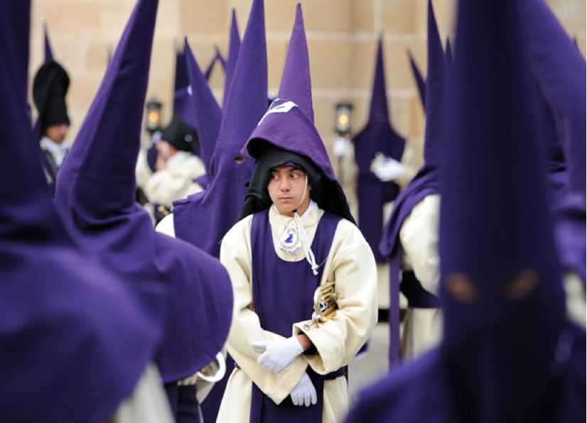 Spanish holy week KKK look 4 purple – Vlad Tepes